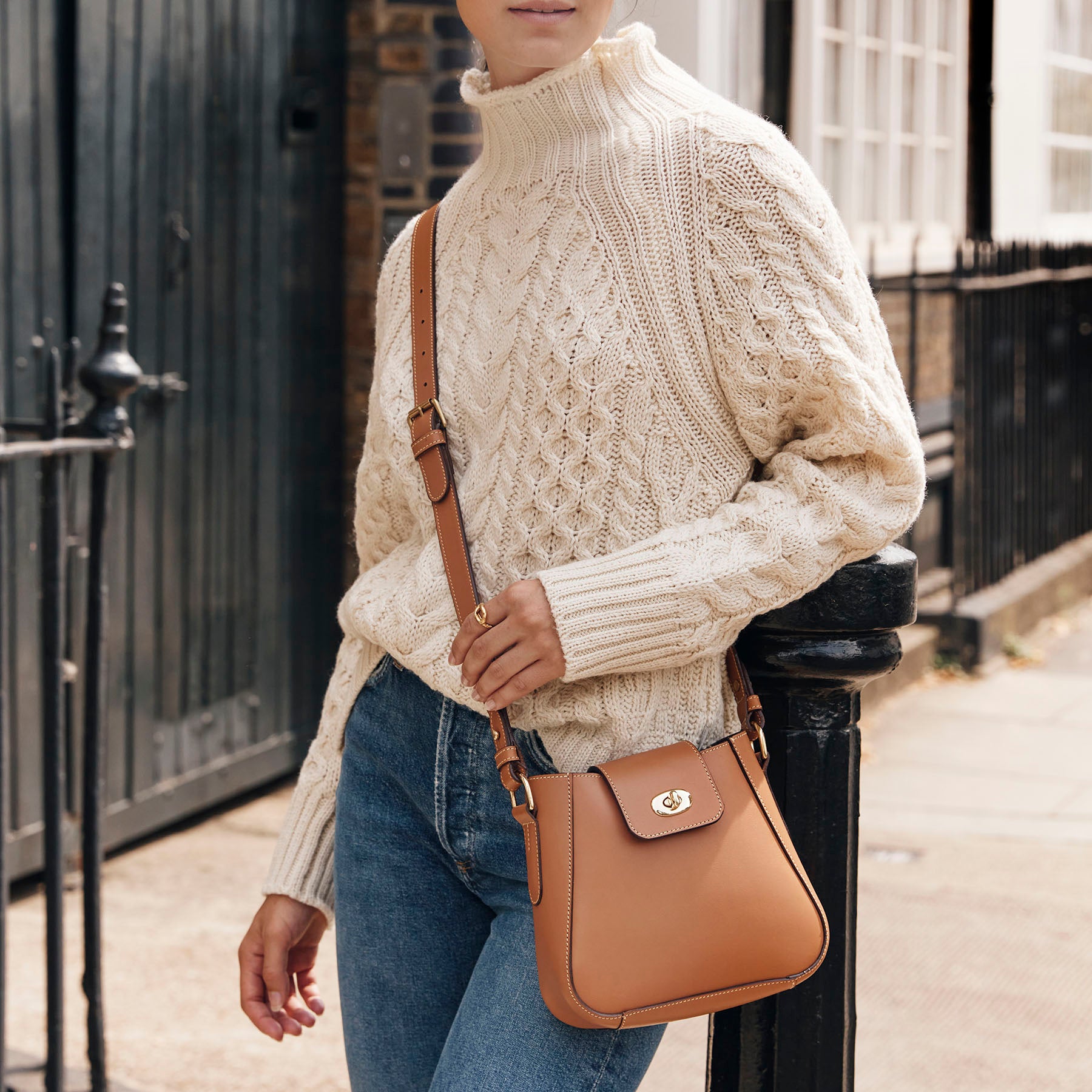 Mini Hazel Hobo - ミニヘーゼルホーボー TUSTING/タスティング – グリニッジ オンラインストア